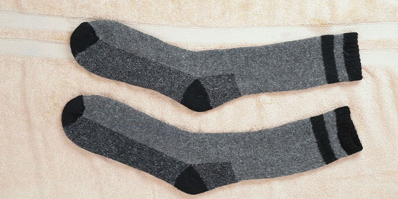How to Dry Wool Socks: Fast/Quickly And Properly