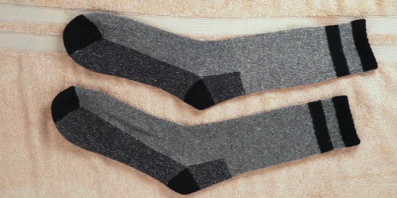 How to Dry Wool Socks: Fast/Quickly And Properly